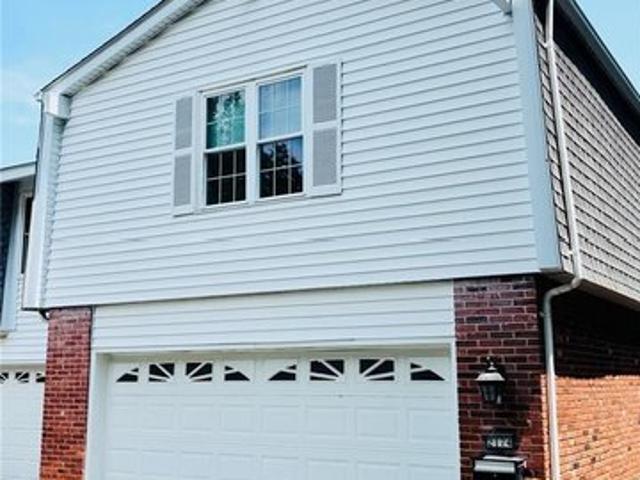 2174 Bantry Ct, Chesterfield, MO 63017
