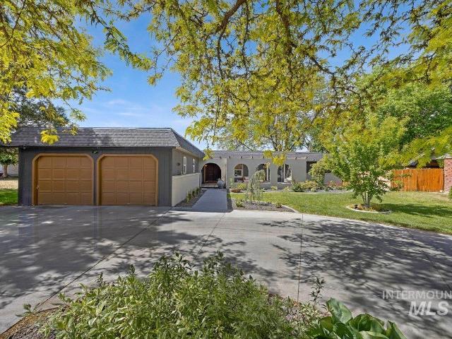 2174 Hillcrest Drive