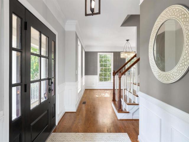 2174 Loring Cir