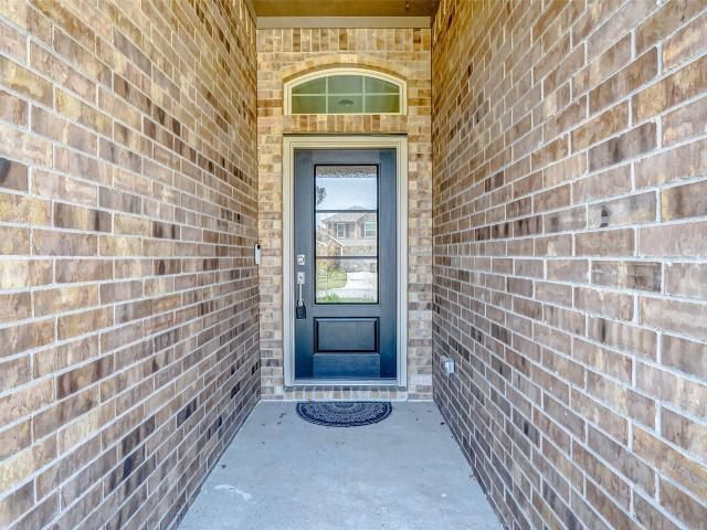 21751 Thicket Point Lane