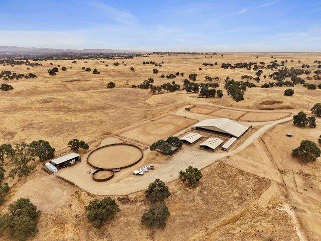 21754 N Cord Rd, Clements, CA 95227
