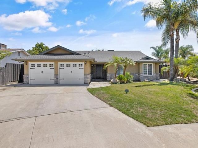 2175 Beechwood Ct, Hanford, CA 93230