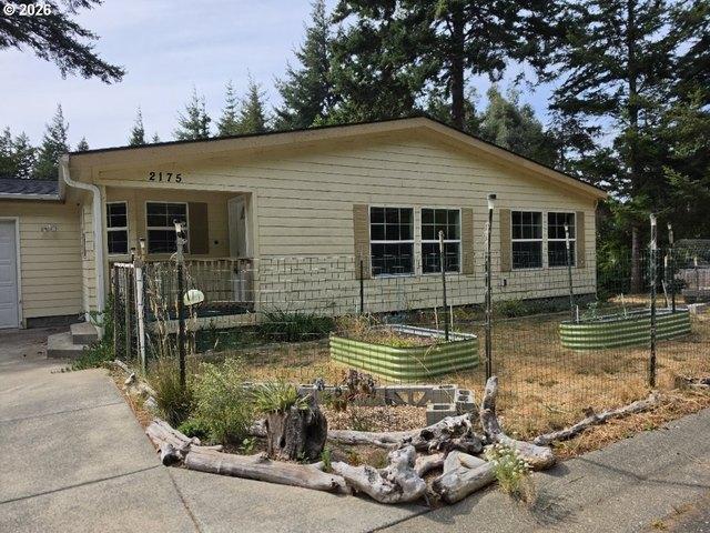 2175 Deady St, Port Orford, OR 97465
