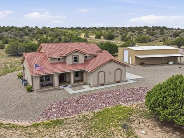 2175 E Backwoods Rd, Paulden, AZ 86334