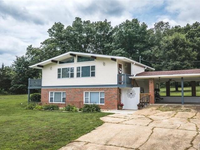 2175 Lone Wolf Dr, Cuba, MO 65453