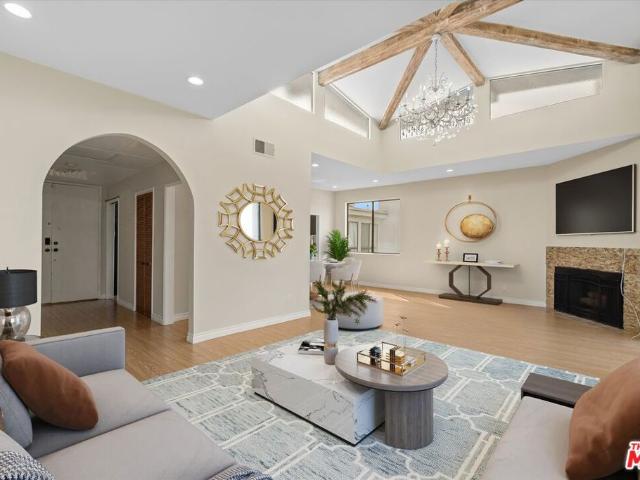 2175 S Beverly Glen Boulevard 406