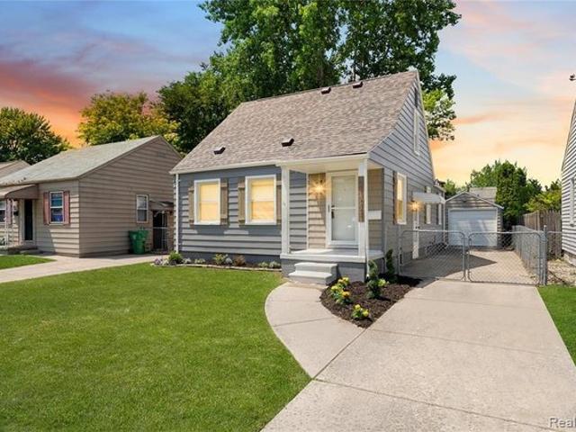 21767 Normandy Ave, Eastpointe, MI 48021