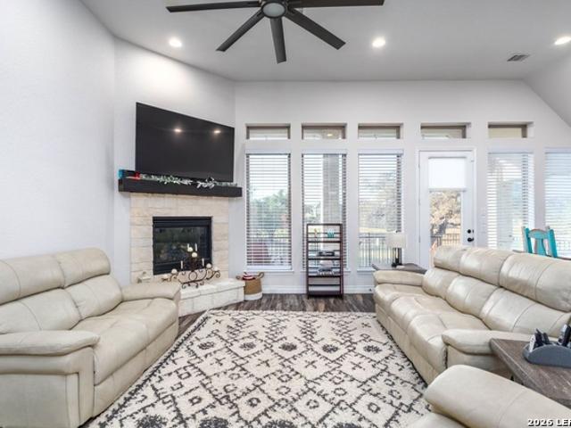 2176 August Ave