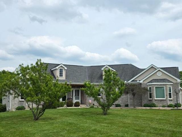 2176 California Rd, Morgan Township, OH 45053