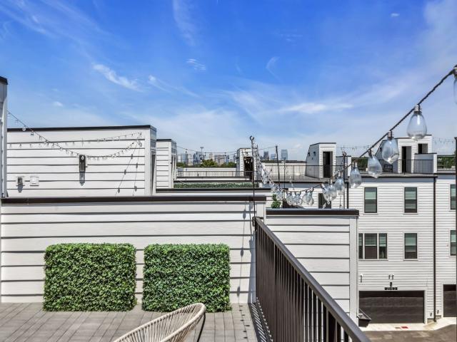 2176 Carson St # 24