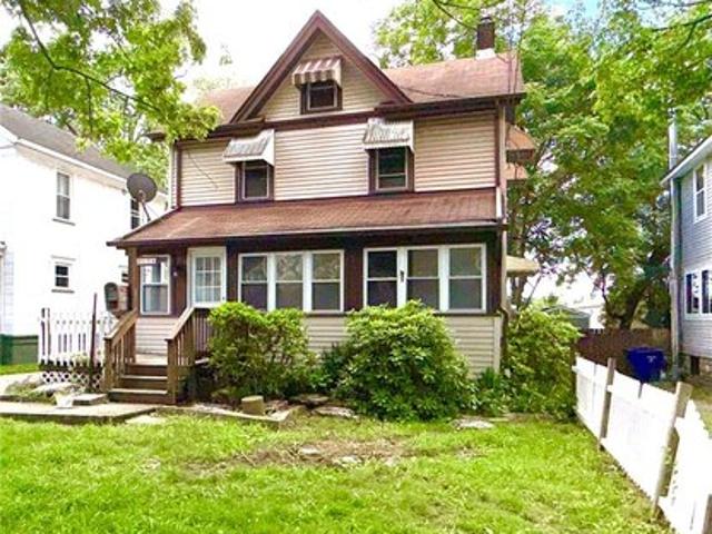 2176 Stone St, Cuyahoga Falls, OH 44221