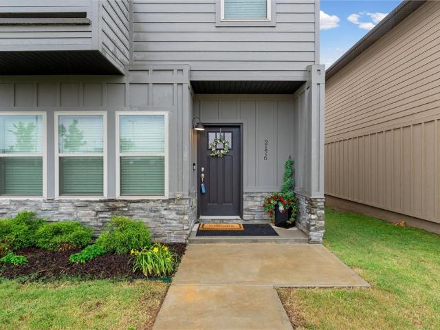 2176 W Moore Lane