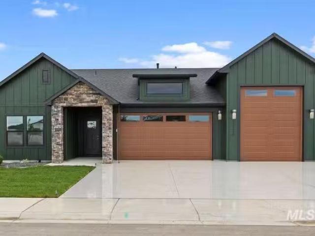 2177 Austin, Fruitland, ID 83619 647216190