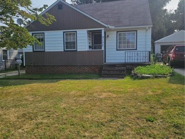 2177 Green Ridge Dr, Wickliffe, OH 44092