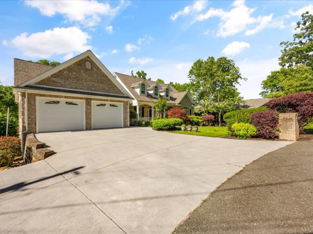 2177 Riverview Dr