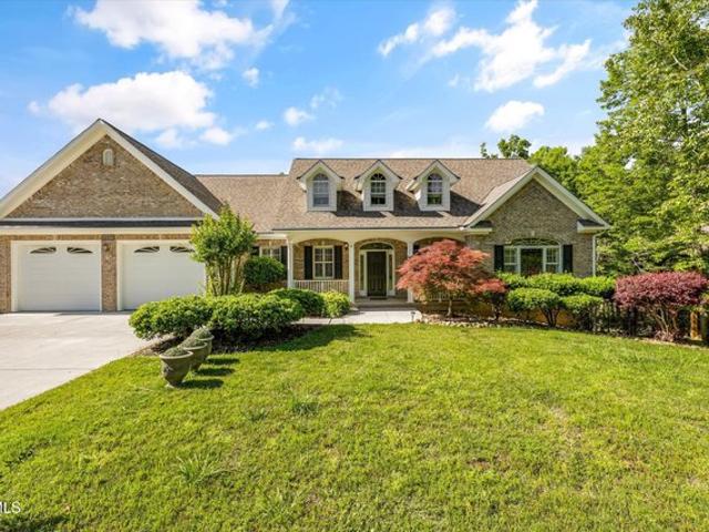 2177 Riverview Dr, Dandridge, TN 37725
