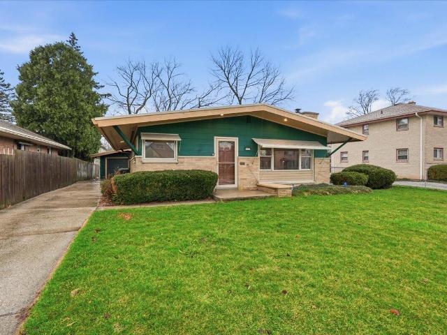 2177 S 80th St, West Allis, WI 53219 | Compass