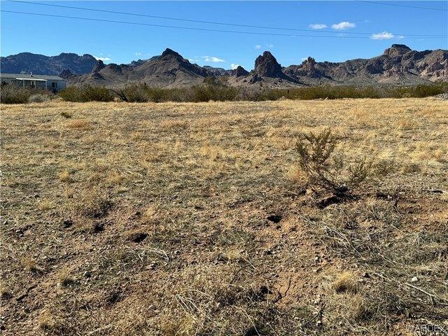 2177 S Estrella Rd, Golden Valley, AZ 86413