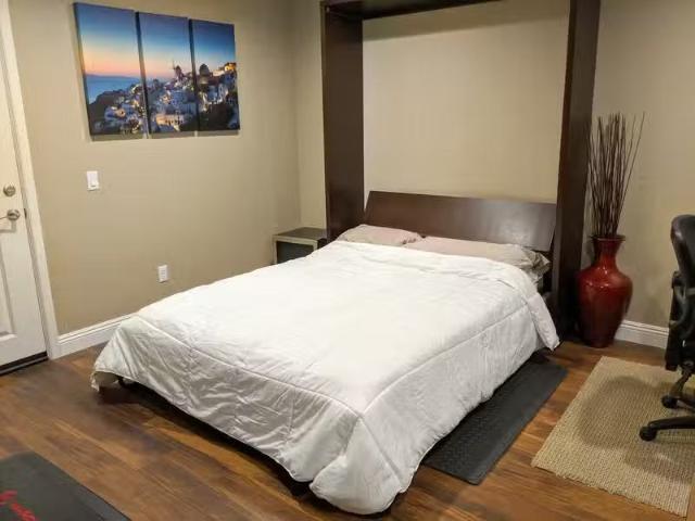 2178 Harmony Way Houses in Costa Mesa, CA