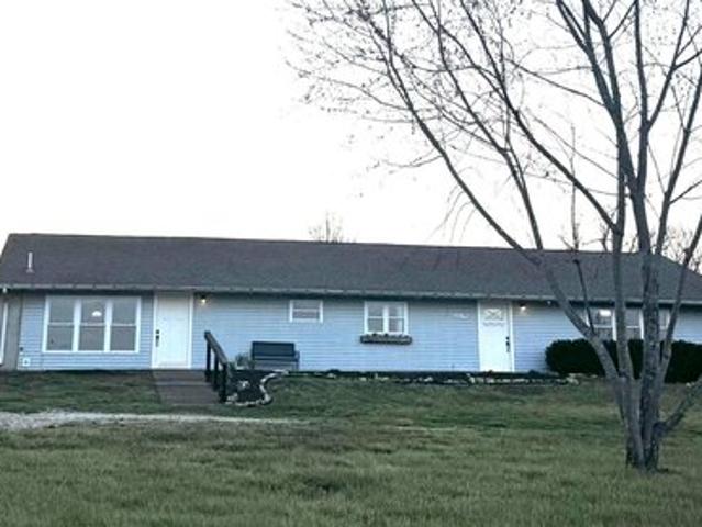 2179 Cantrell Rd, Mansfield, MO 65704