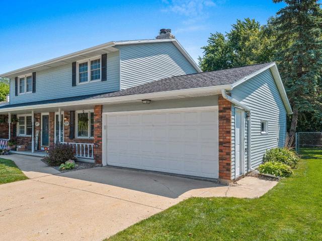 2179 packerland drive