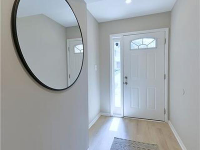 2179 Surrey Court SE