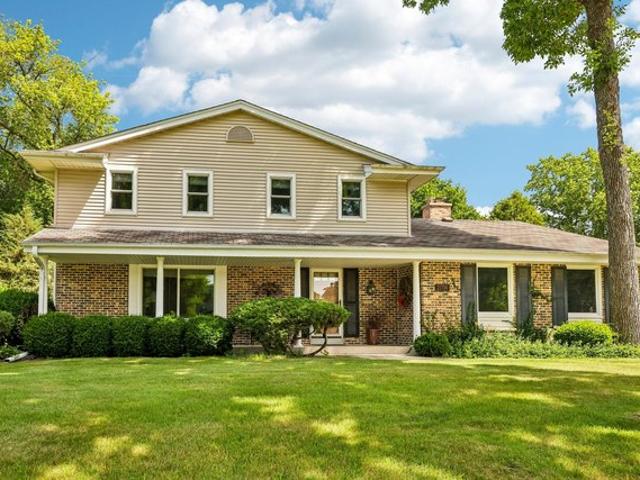 21700 Ann Rita Dr, Brookfield, WI 53045