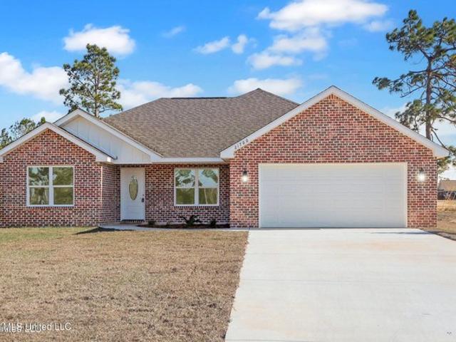 21700 E Edgewood Dr, Saucier, MS 39574