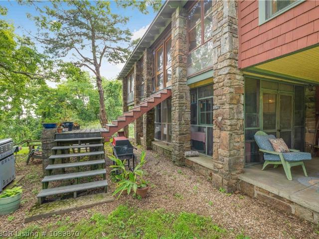 21701 Mount Gaylor Point