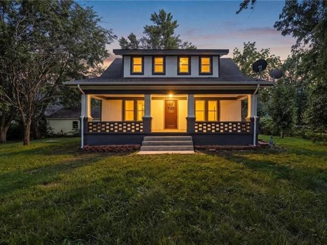 21709 E 321st St, Harrisonville, MO 64701