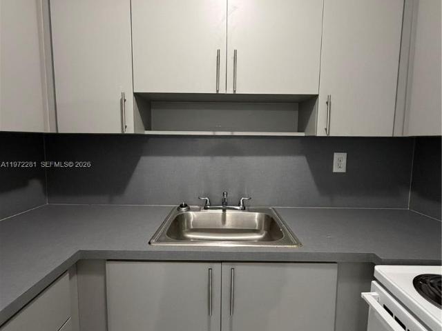2170 NW 11th St, Unit 26, Miami, FL 33125 | MLS #A11972 | Compass