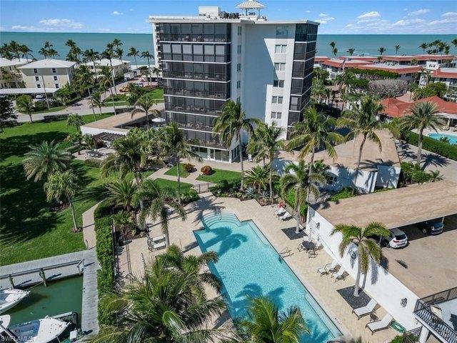 2170 Gulf Shore Blvd N Apt 24W, Naples, FL 34102