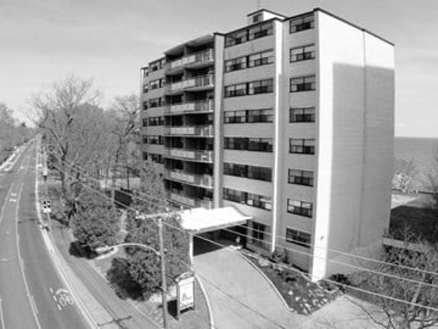 2170 Lakeshore Road 2 Bedrooms, 1 Bathroom