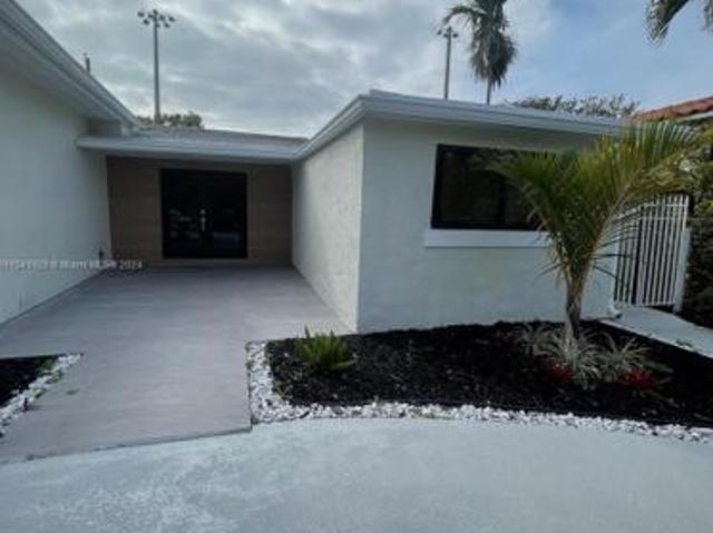 2170 SW 17th St, Miami, FL 33145