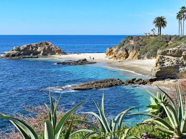21712 2 Wesley Dr, Laguna Beach, CA 92651 | MLS #LG26062