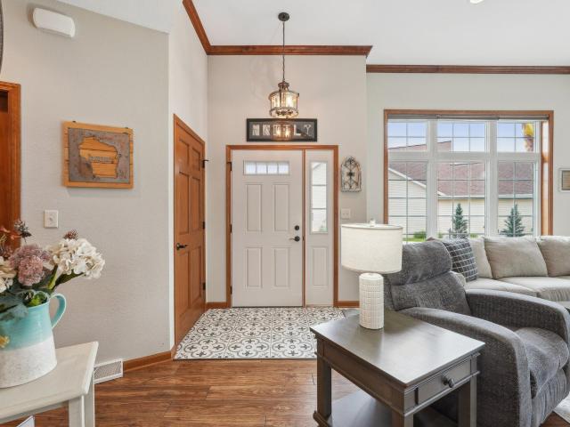 21718 Outcropping Ct, Unit B