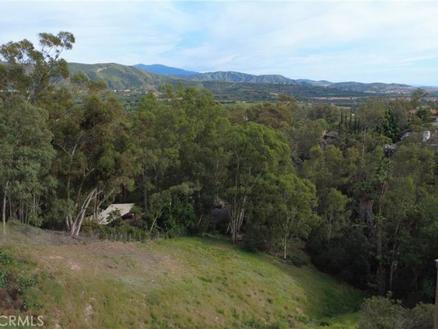 2171 E Lemon Heights Dr, North Tustin, CA 92705 | MLS #OC26013 | Compass