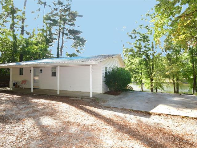 2171 John G Richards Road