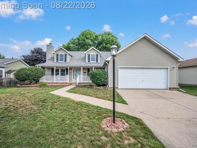 21723 Magnolia Ct, Macomb Township, MI 48044