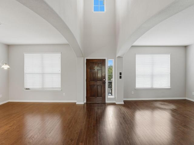 21721 Agarito Ln