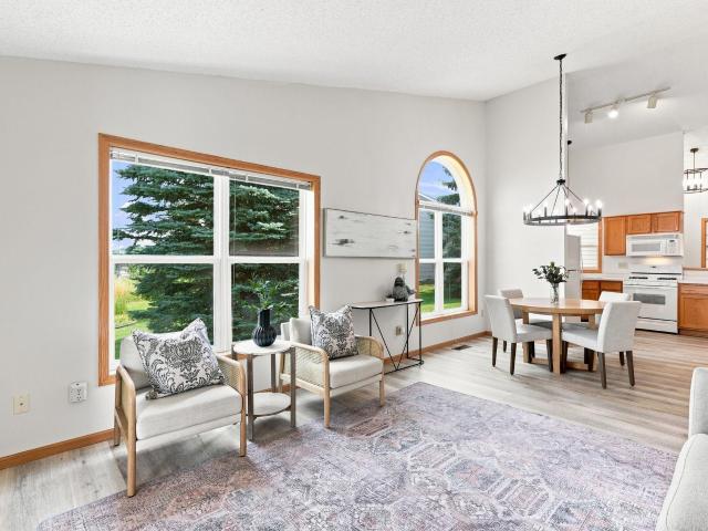 21728 Evergreen Trail