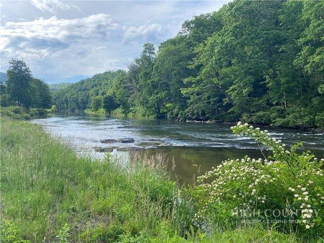 2172 Hartzog Ford Rd, West Jefferson, NC 28694