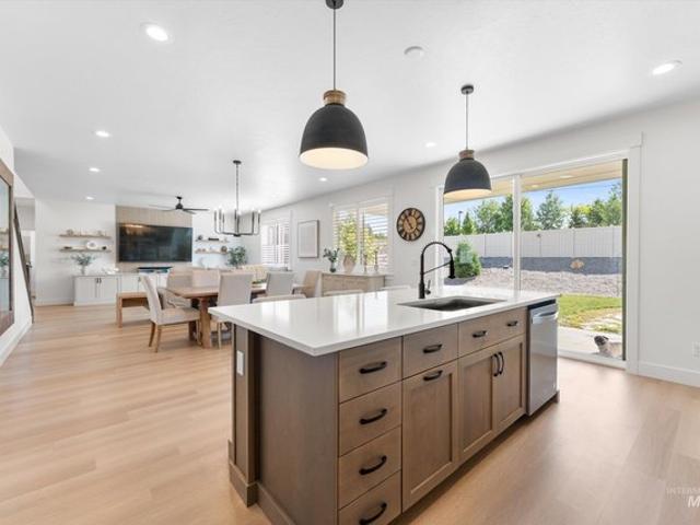 2172 Savoy Ct, Middleton, ID 83644