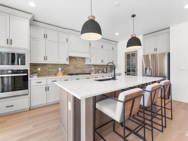 2172 Savoy Ct