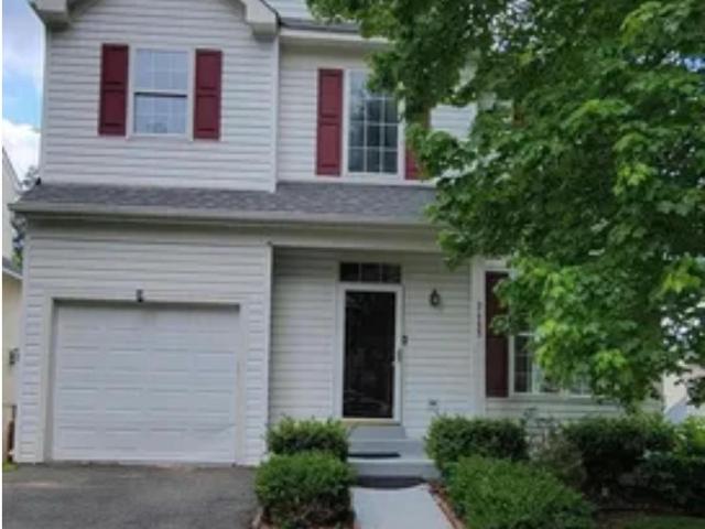 21733 Tottenham Hale Ct, Sterling, VA 20166 | MLS #VALO2121 | Compass