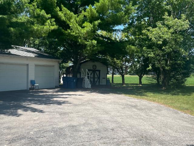 21730 Oak Ridge
