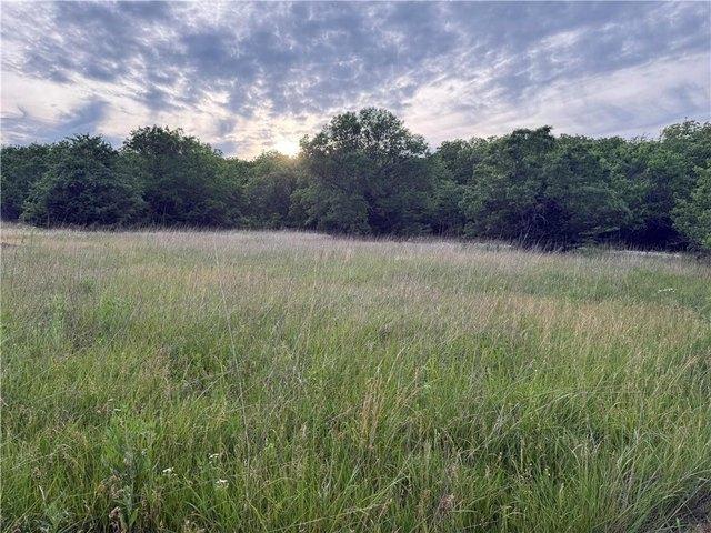 21738 Saddle Creek Dr, Harveyville, KS 66431