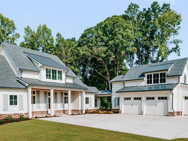 217 Chariot Court