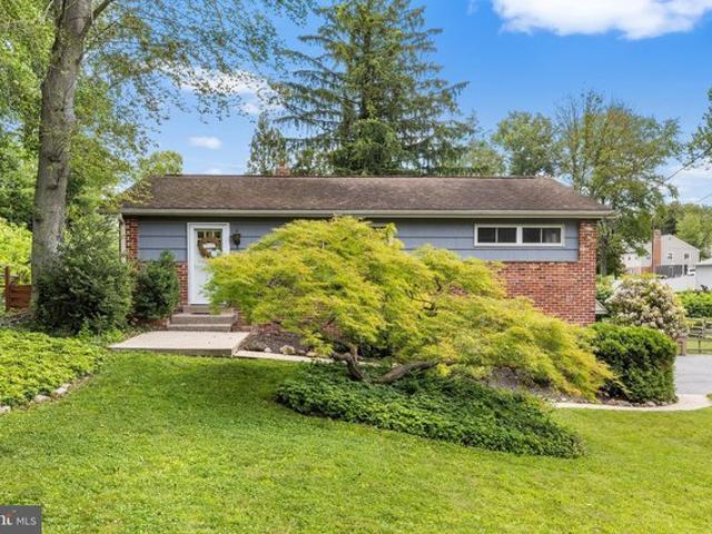 217 Chestnut St, Newtown Square, PA 19073