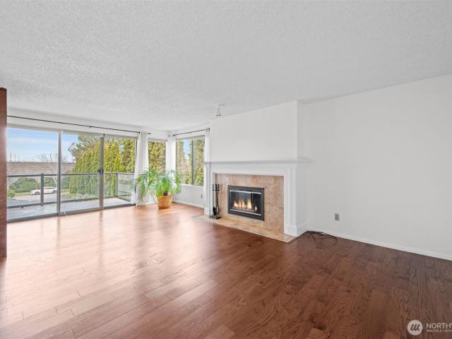 217 Alder St, Unit 101, Edmonds, WA 98020 | MLS #2546
